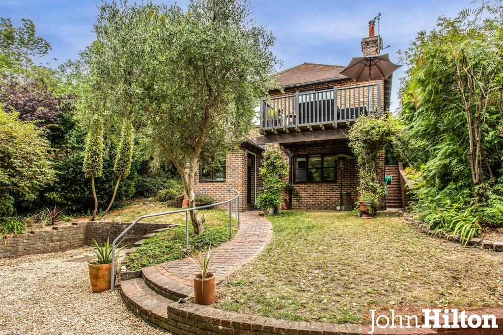 Longhill Road, Ovingdean 3 bed detached house - £795,000