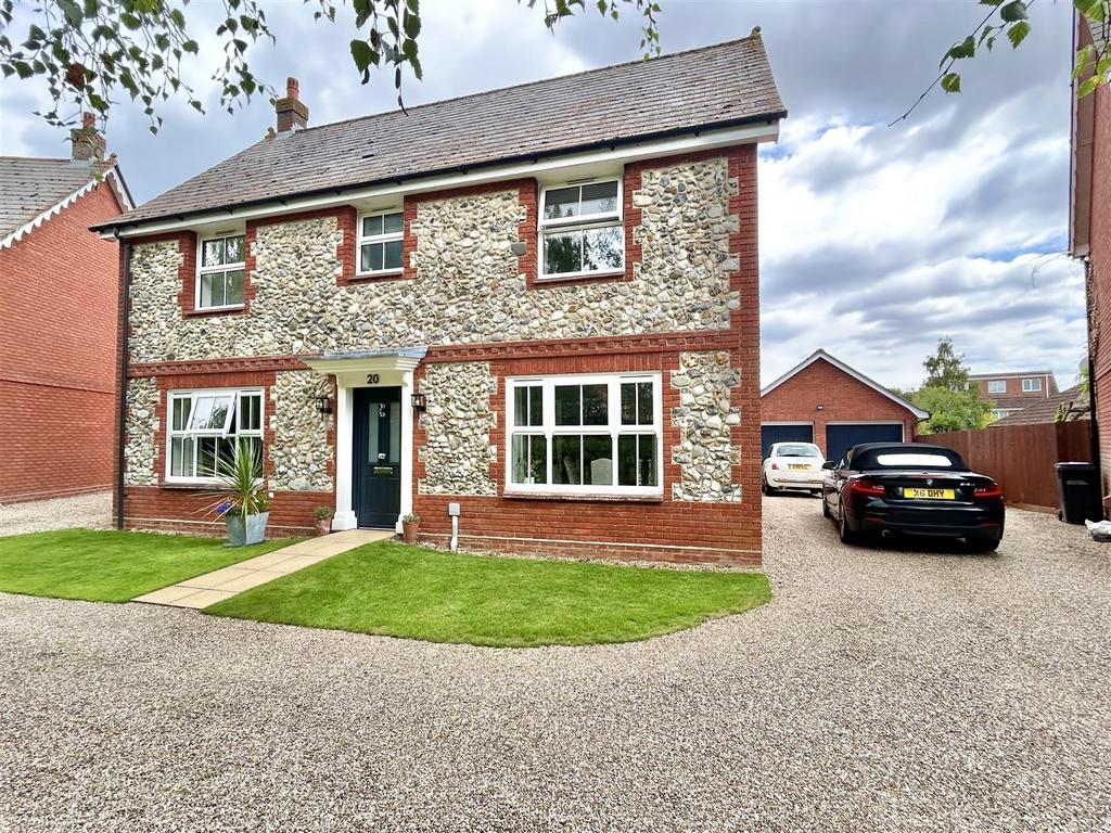 Great Notley Avenue, Great Notley... 4 bed detached house - £650,000