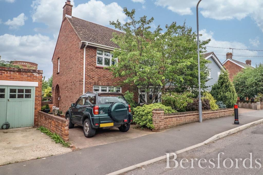Pretoria Road, Halstead, CO9 3 bed detached house for sale - £425,000