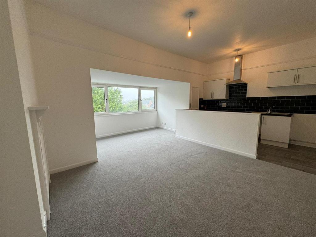 Ashley Cross, Poole 1 bed flat to rent - £950 pcm (£219 pw)
