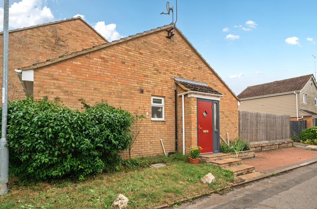York Close, Towcester... 2 bed bungalow - £260,000