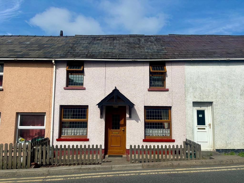 Cwmann, Lampeter, SA48 2 bed terraced house for sale - £89,995