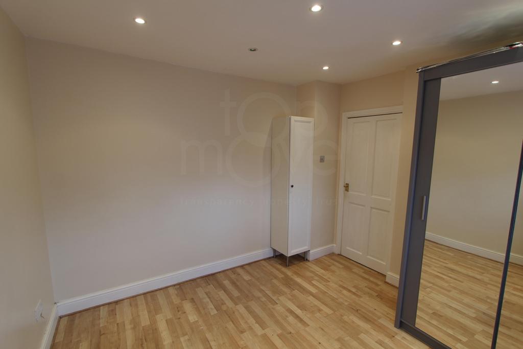 86 Dunley Drive, New Addington, CR0 1 bed in a house share to rent - £ ...