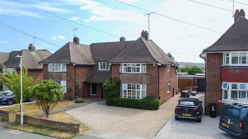 Baddow Hall Crescent, Chelmsford CM2 3 bed semi-detached house for sale ...