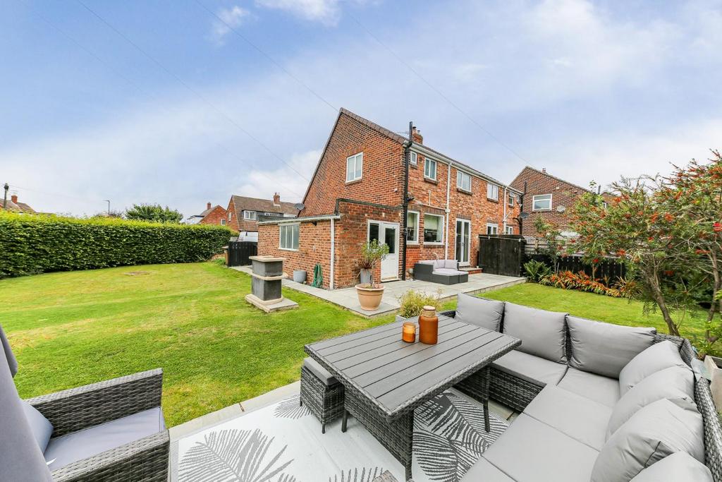 Chiltern Drive, West Moor, NE12 3 bed semi-detached house for sale - £ ...