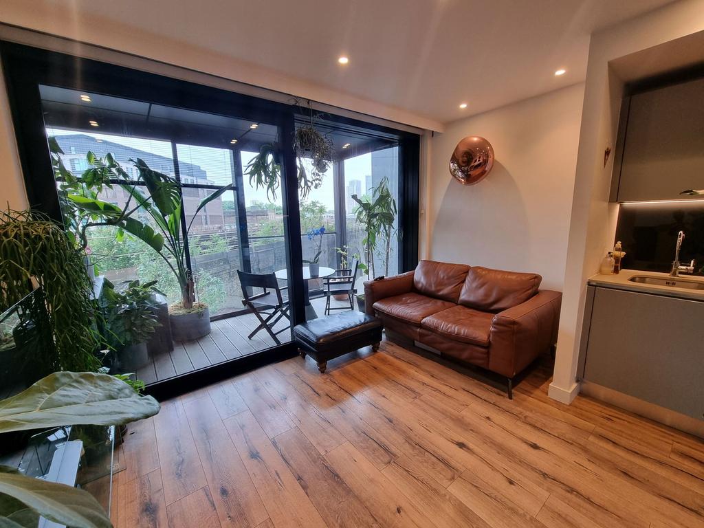 27 Albert Embankment, London SE1 Studio to rent - £3,000 pcm (£692 pw)