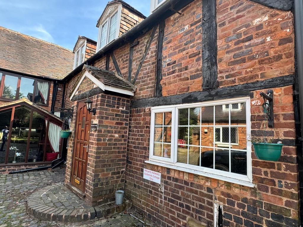 New Road, Featherstone WV10 2 bed cottage to rent - £900 pcm (£208 pw)