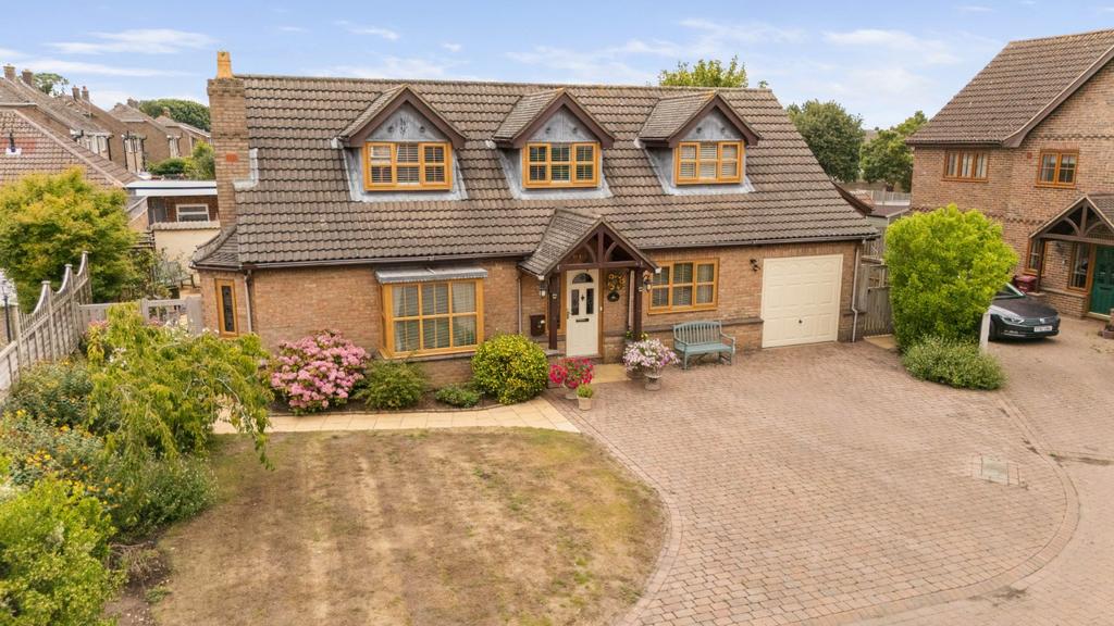 Fox Covert, Hibaldstow, DN20 3 bed house - £350,000