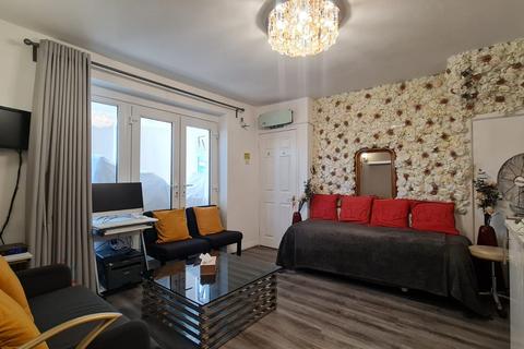 Houses for sale in BD9 | OnTheMarket