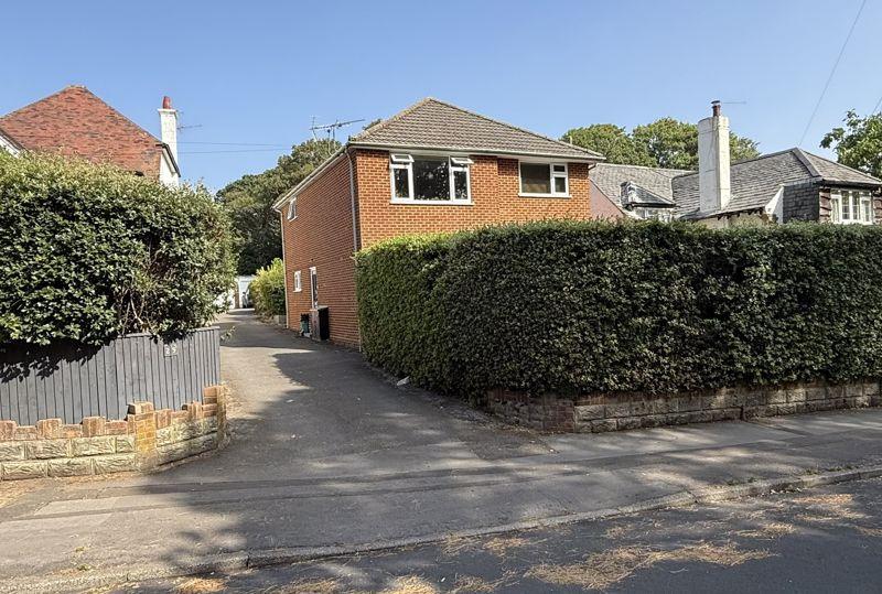 Tuckton Road, Southbourne 2 bed apartment - £325,000