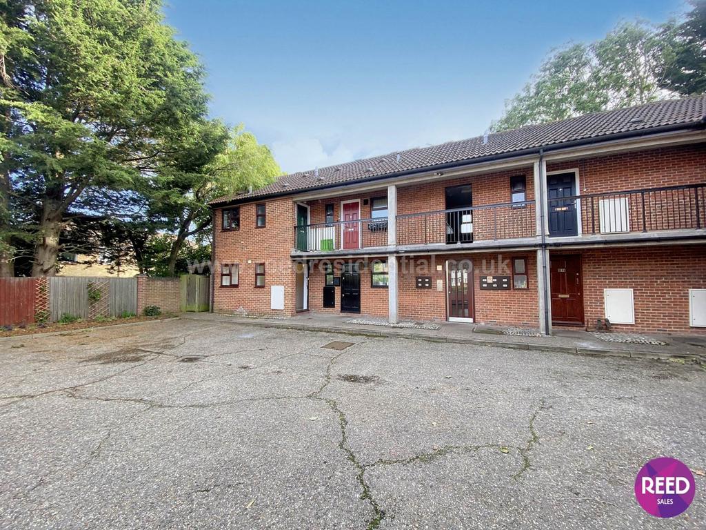 Wordsworth Court, Broomfield Studio - £135,000