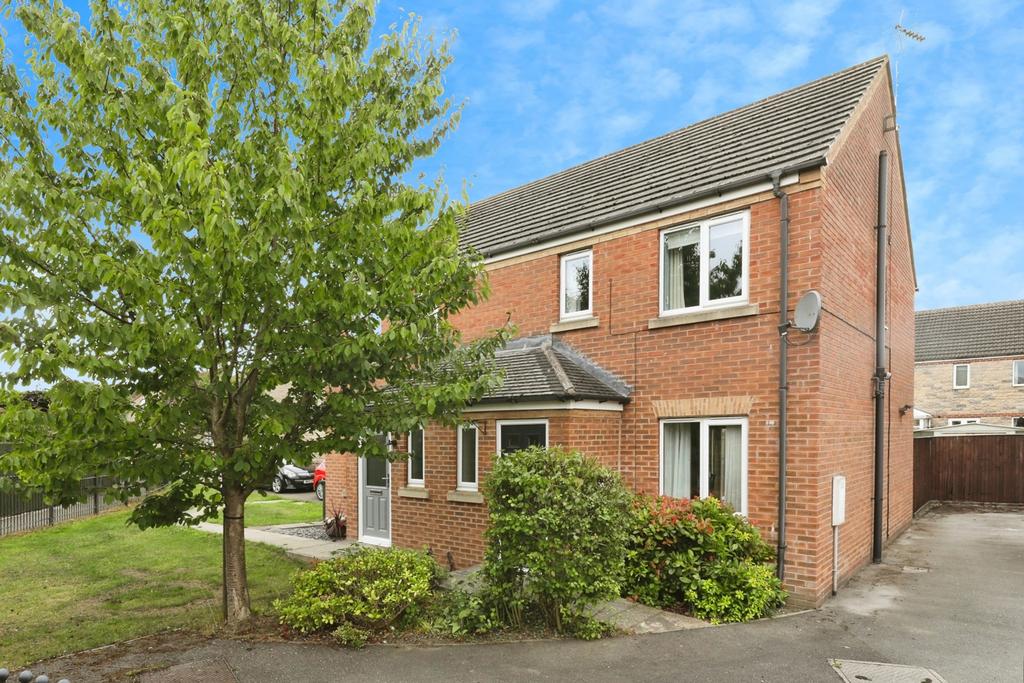 Baker Street, Sheffield S25 3 bed semi-detached house - £185,000