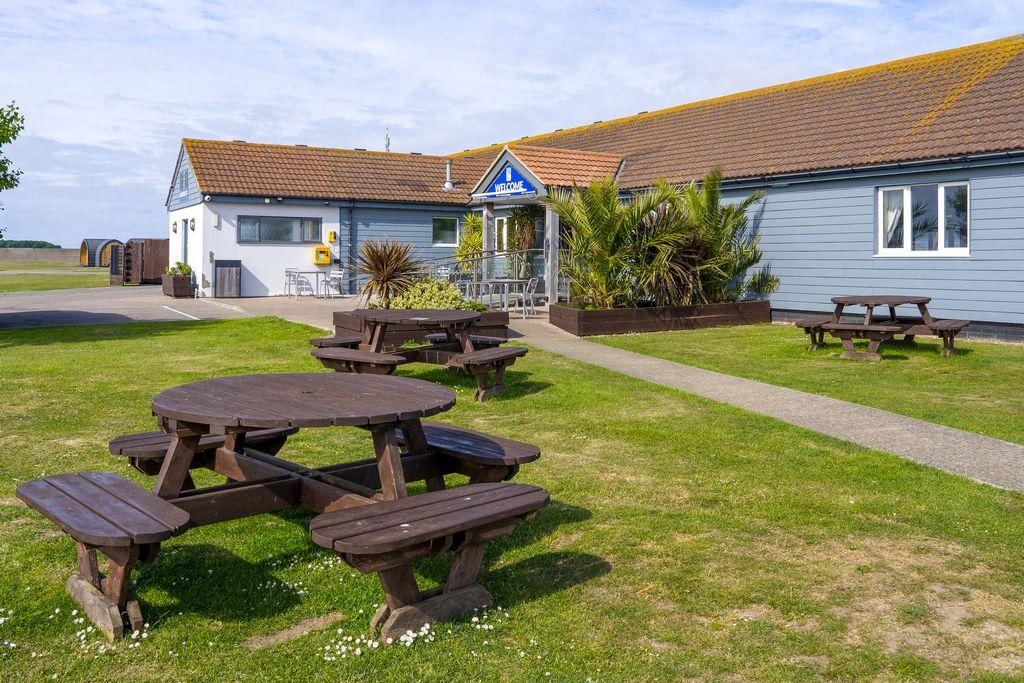 Seaview Holiday Park 2 bed park home for sale - £99,995
