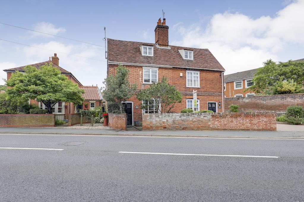 Station Road, Woodbridge 3 bed cottage - £1,000 pcm (£231 pw)