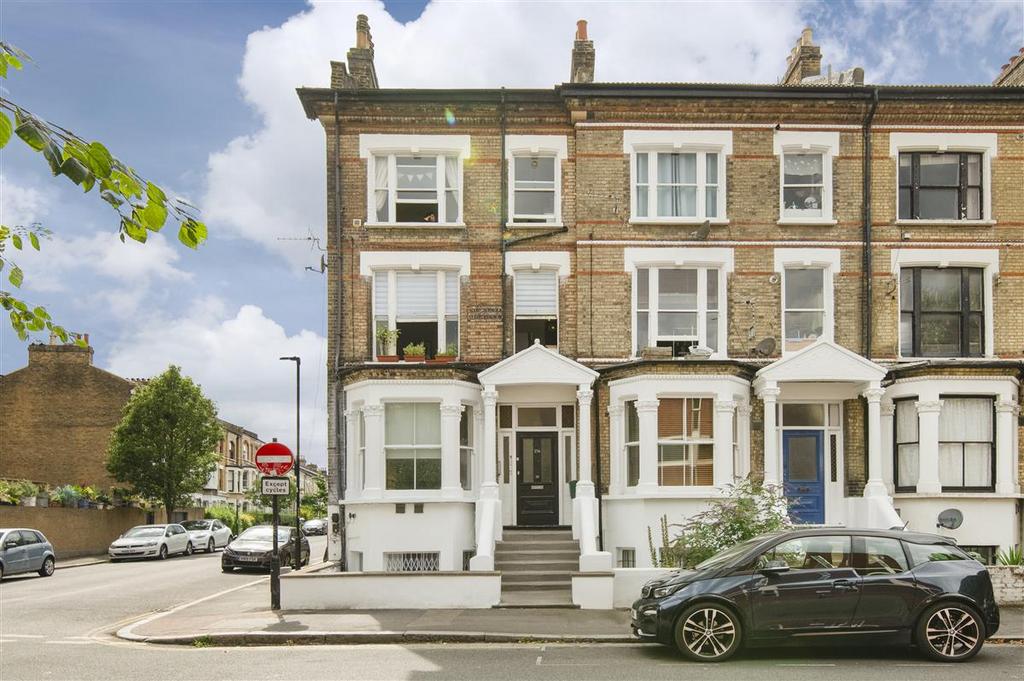 Stockwell Road, SW9 2 bed flat - £425,000