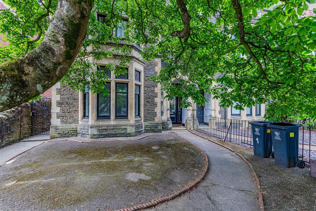 Cathedral Road, Cardiff CF11 1 bed flat - £750 pcm (£173 pw)