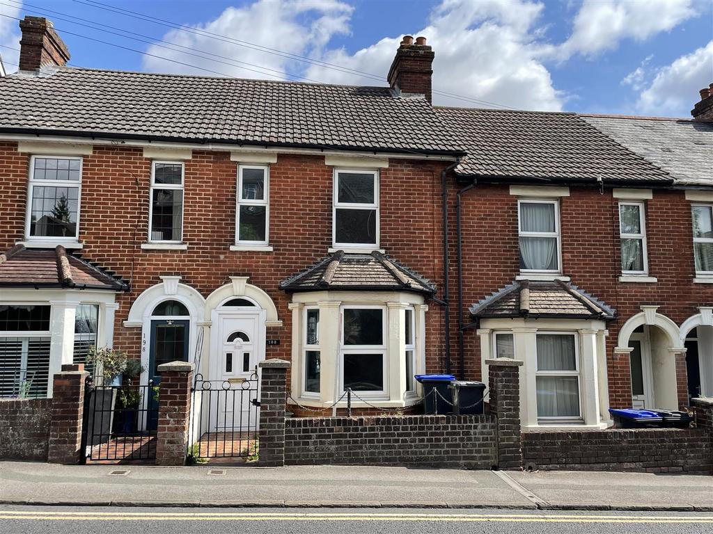 Devizes Road, Salisbury SP2 2 bed terraced house for sale - £235,000