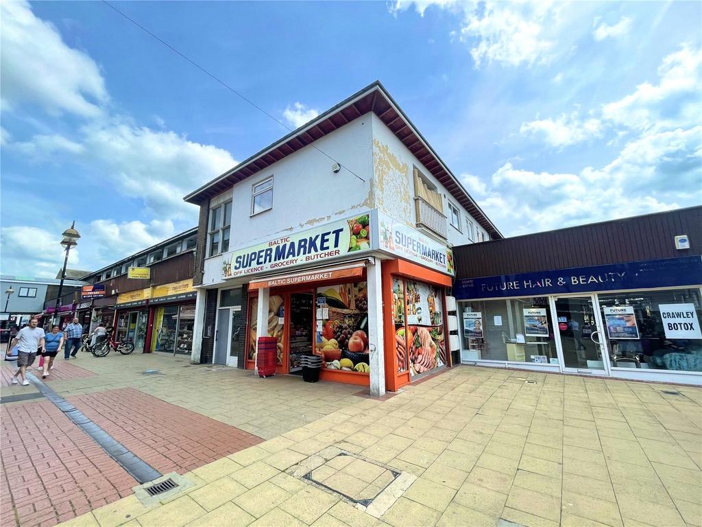 Broadwalk, Crawley, West Sussex, RH10 Studio to rent - £950 pcm (£219 pw)