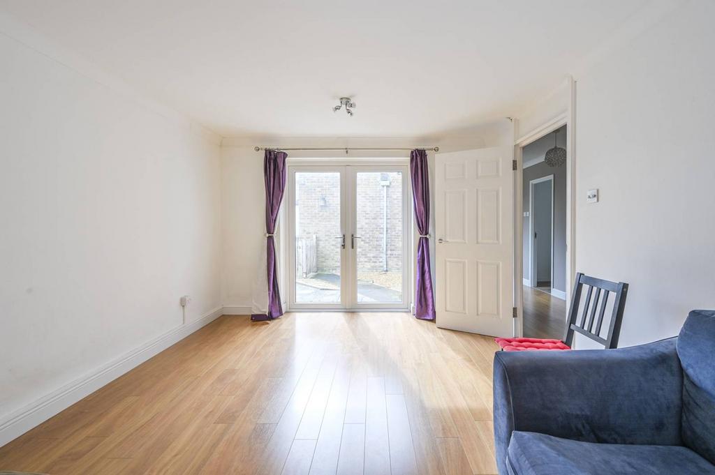 Garnet Street, Wapping, London, E1W 2 bed flat to rent - £2,492 pcm (£ ...