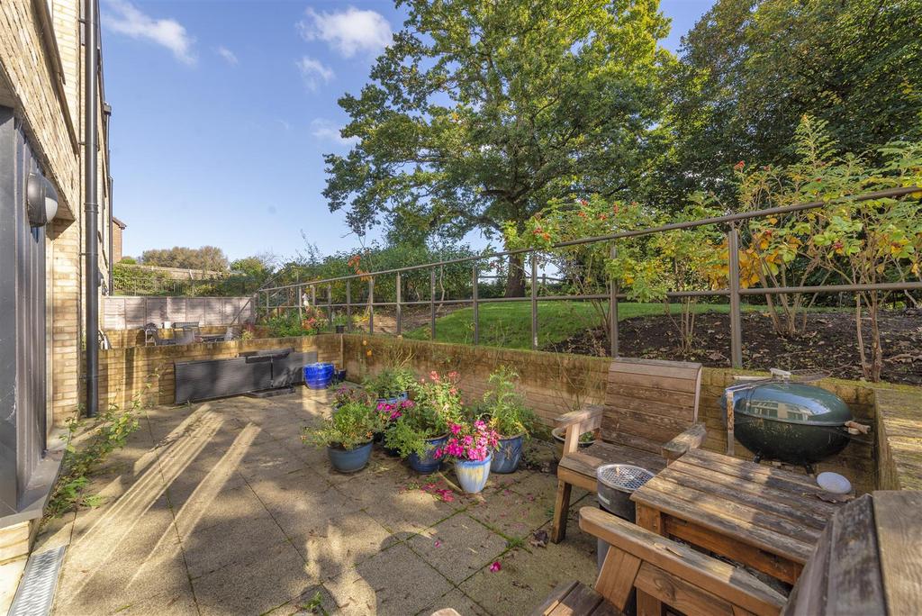 The Orpines, Wateringbury 1 bed apartment for sale - £120,000