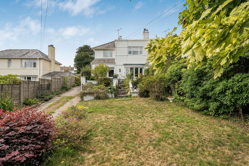 Tregolls Road, Truro TR1 3 bed semi-detached house - £400,000