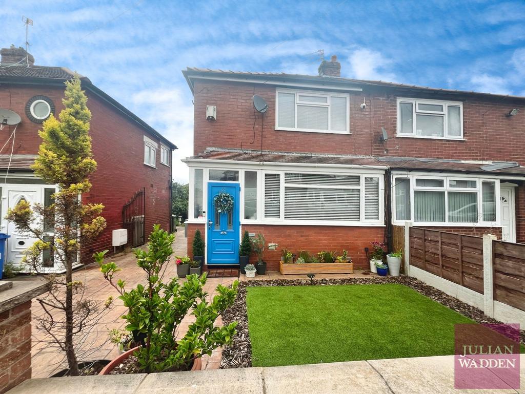 Shelley Road, Reddish, Stockport, SK5 2 bed semi-detached house - £225,000