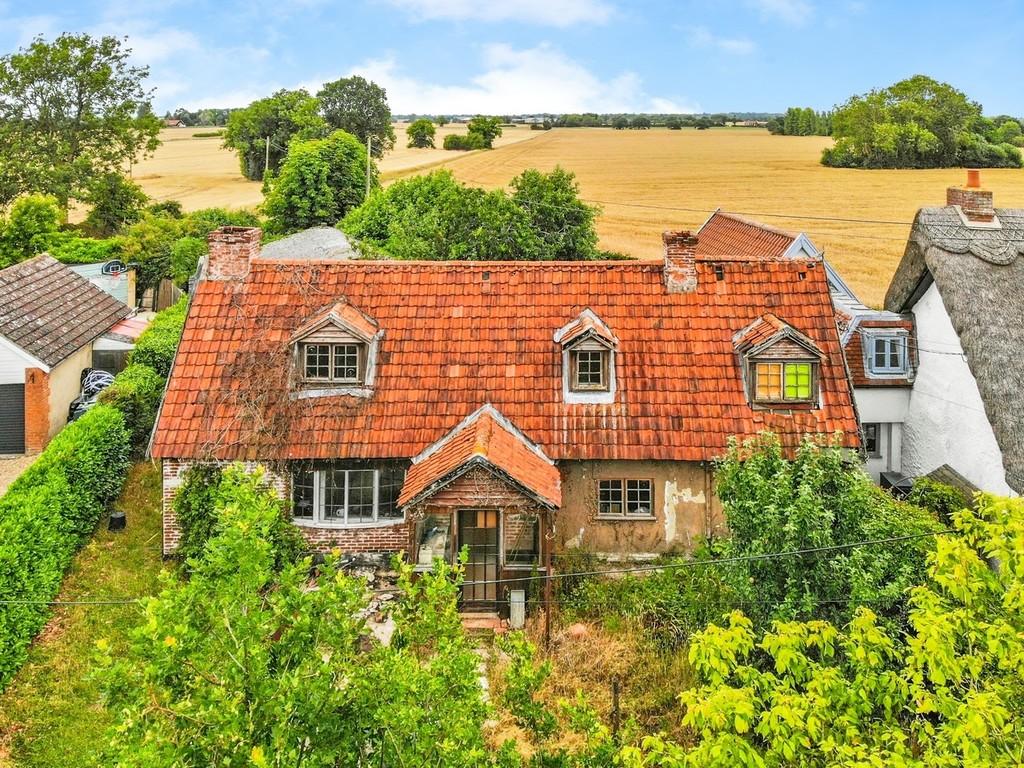 Winfarthing 2 bed detached house for sale - £250,000