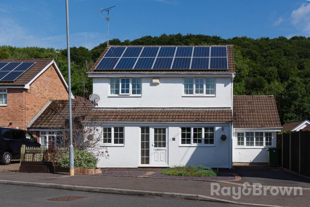 Morganstown, Cardiff CF15 3 bed detached house for sale - £370,000