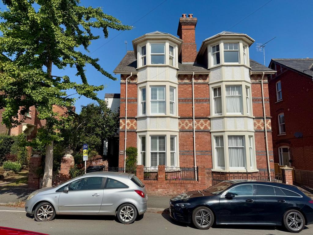 Ryelands Street, Hereford, HR4 4 bed semi-detached house for sale - £ ...
