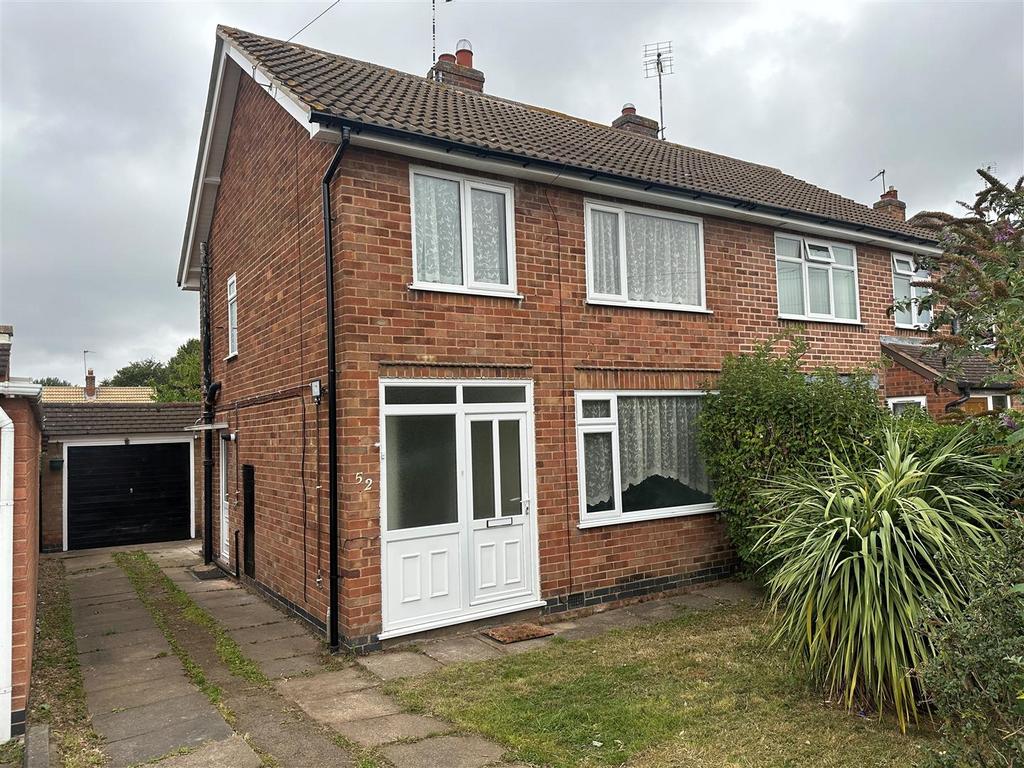 Ruskington Drive, Wigston 3 bed semi-detached house - £1,200 pcm (£277 pw)