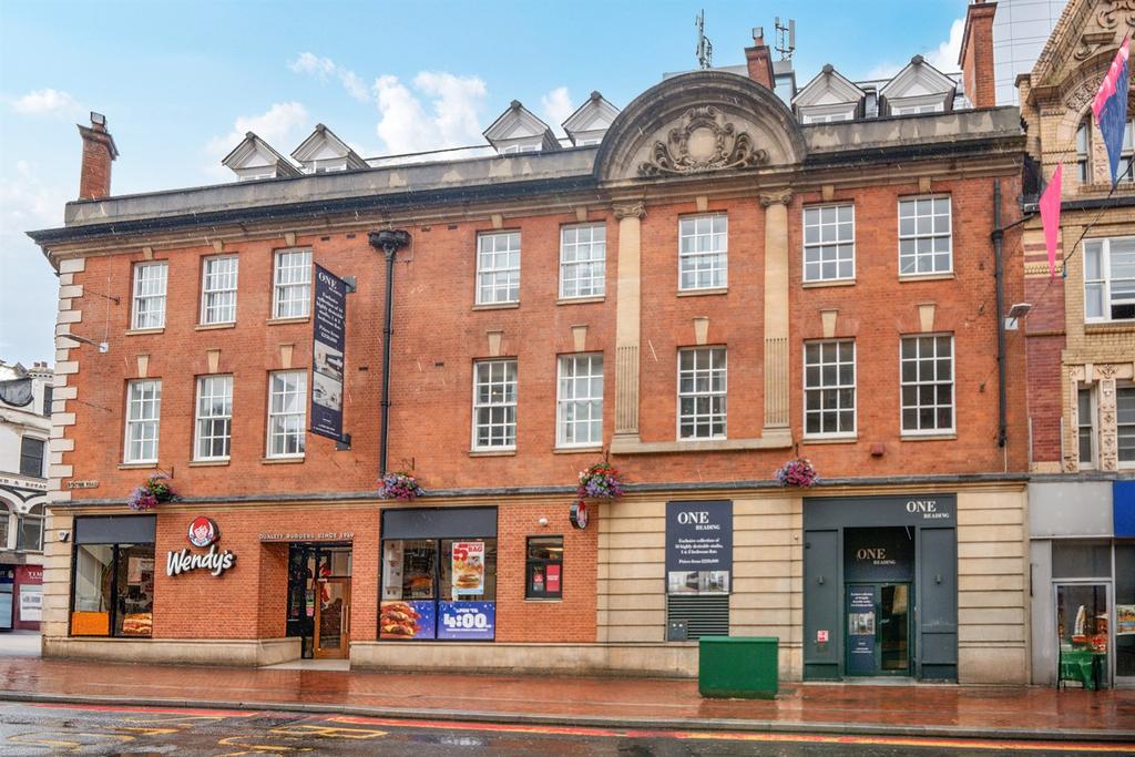 Station Road, Reading, RG1 1 bed apartment to rent - £1,295 pcm (£299 pw)