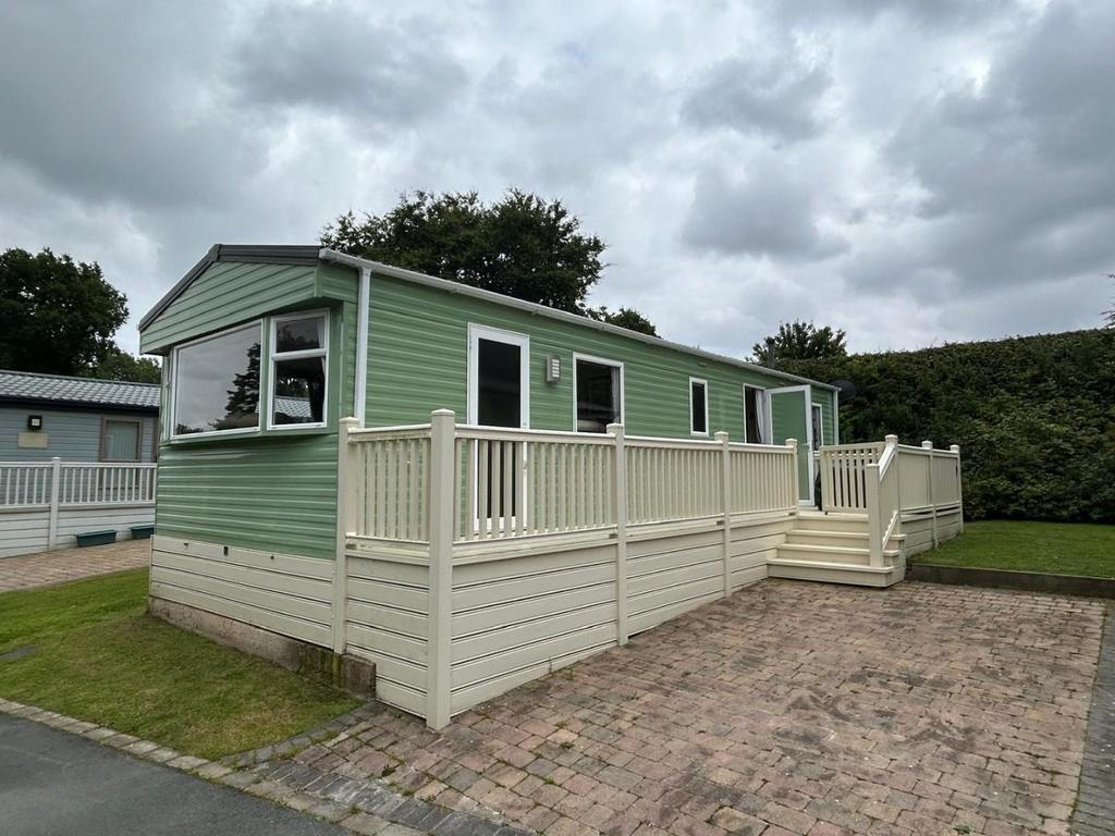 Valley View Holiday Park, Guilsfield... 3 bed mobile home - £20,000