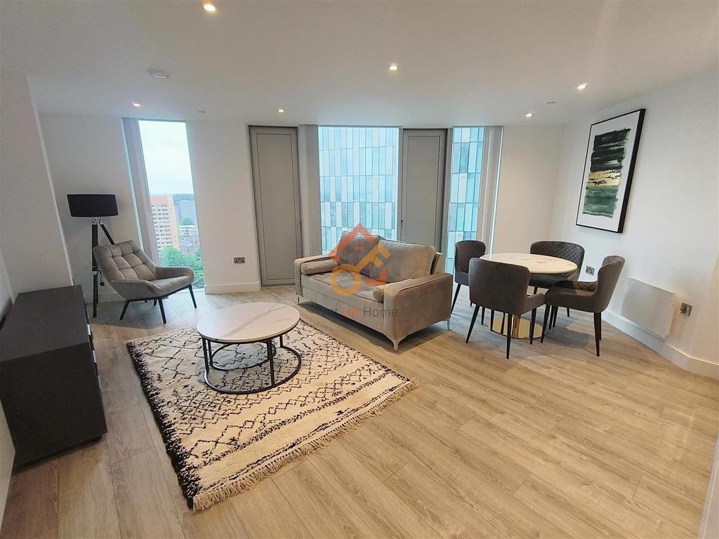 11 Silvercroft Street, Manchester, M15 2 bed flat - £2,200 pcm (£508 pw)