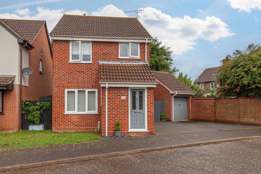 Rowarth Avenue, Kesgrave, IP5 2FL 3 bed detached house - £330,000