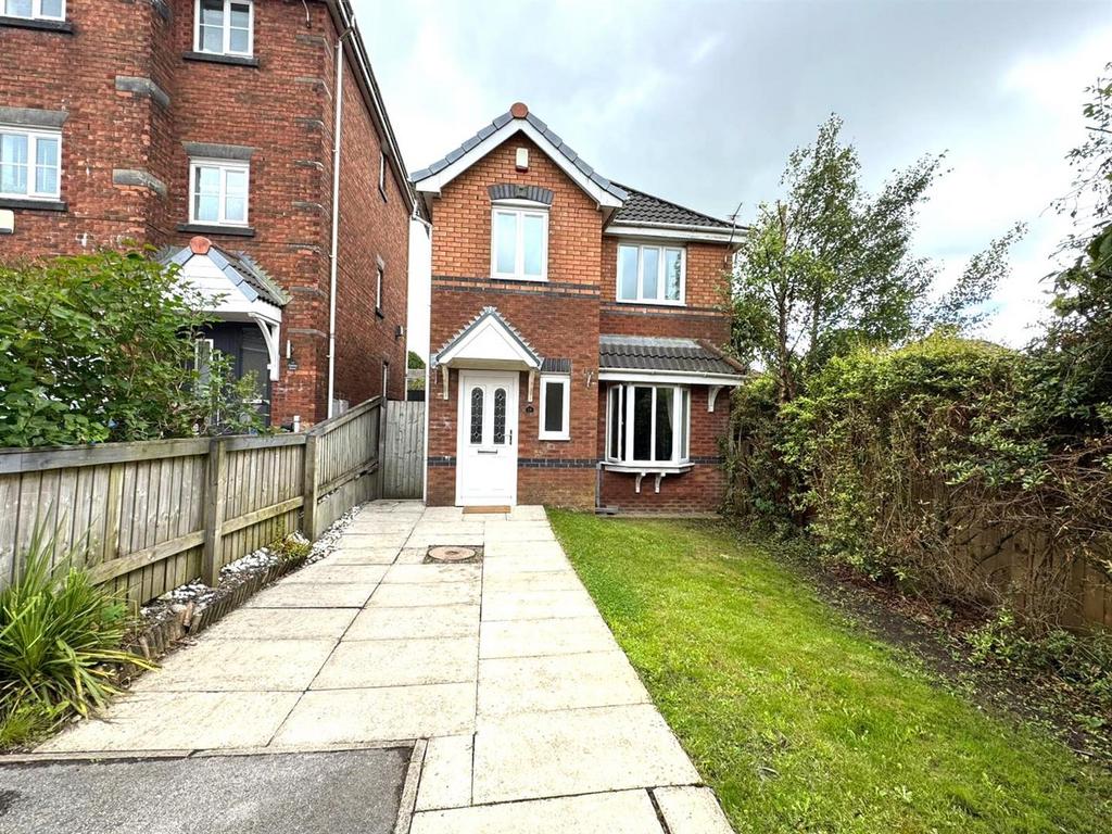 Oakley Drive, Oldham 3 bed detached house - £270,000