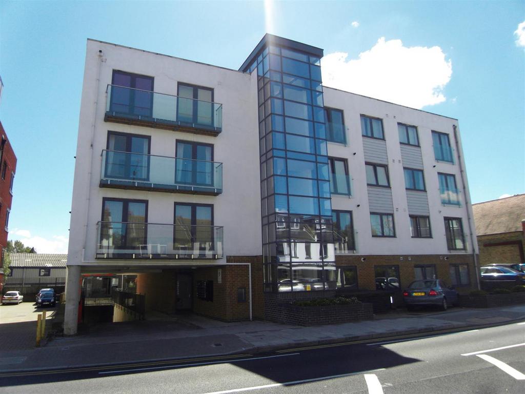 The Courtyard, 33 Pinner Road, Harrow 1 bed apartment - £1,425 pcm (£ ...