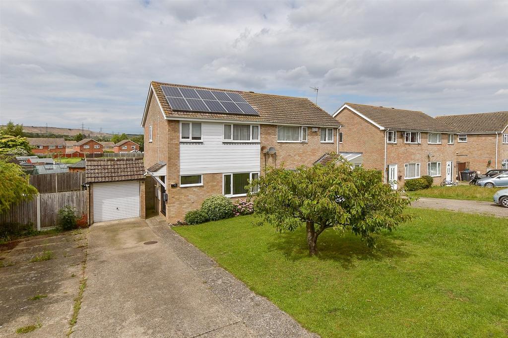Field Avenue, Canterbury, Kent 3 bed semi-detached house for sale - £ ...