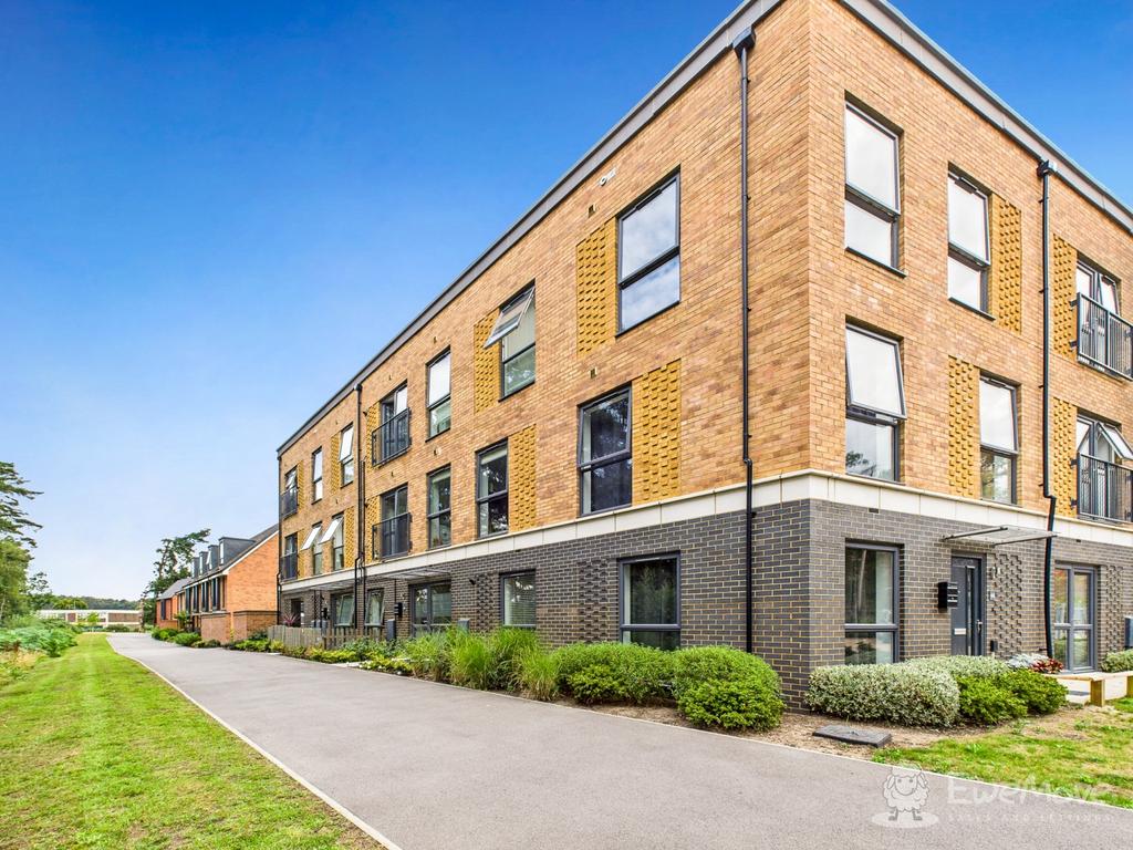 SWORD COURT, CENTURION WAY, BORDON, GU35 1 bed ground floor flat for ...