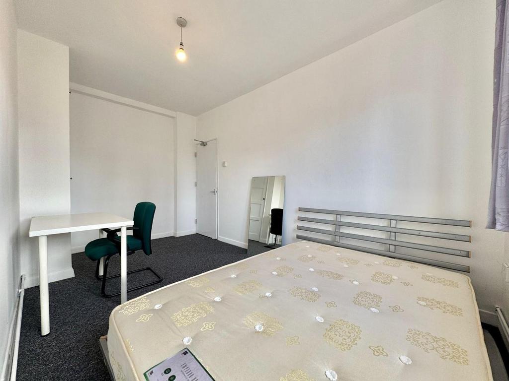 Ellsworth Street, London E2 5 bed house share - £800 pcm (£185 pw)