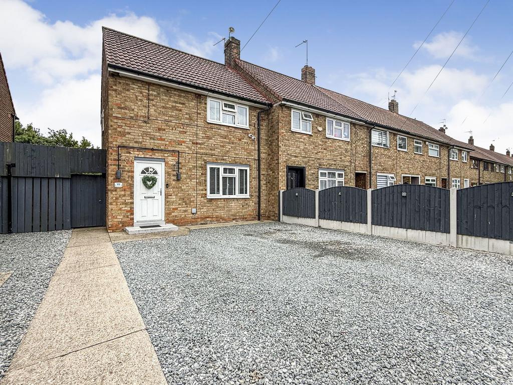 Stockwell Grove, Hull HU9 2 bed end of terrace house - £85,000