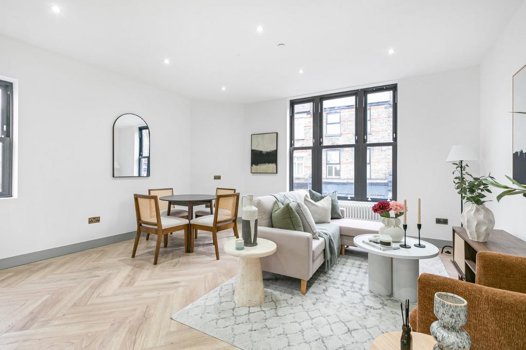 Trinity Road, London, SW17 1 bed flat - £550,000