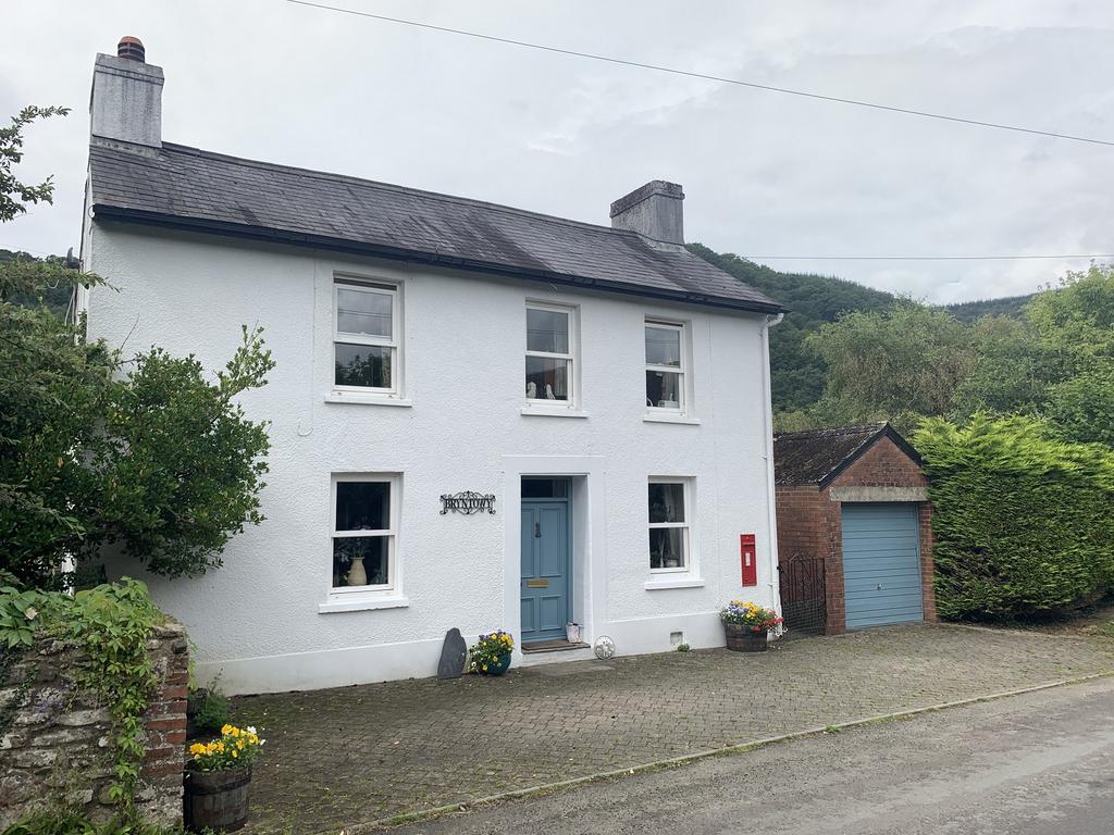 Rhandirmwyn, Llandovery... 3 bed detached house - £350,000