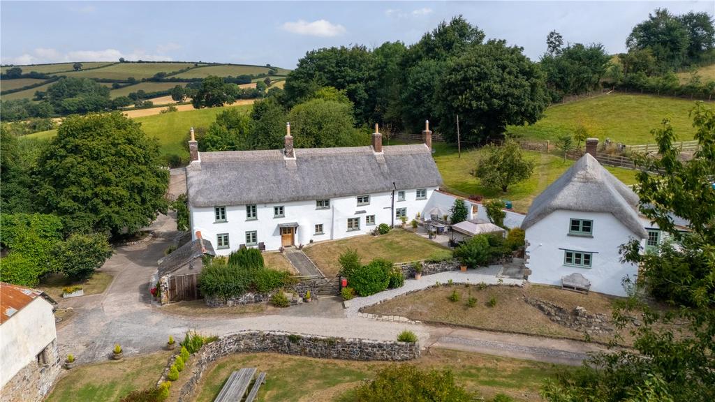 Drewsteignton, Exeter, Devon, EX6 6 bed detached house - £1,850,000