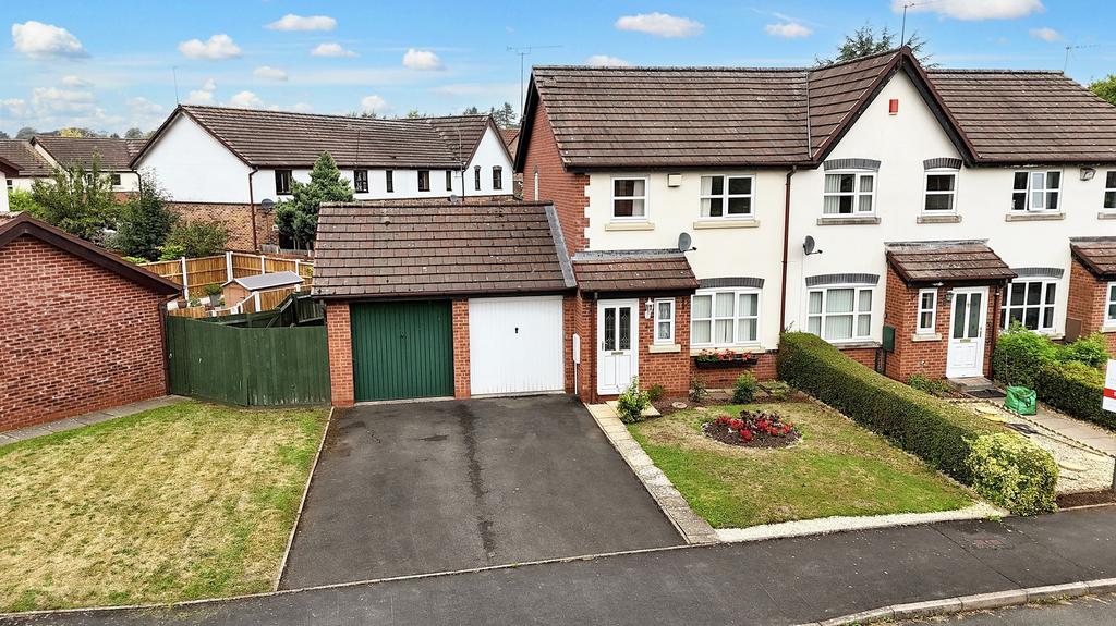 Simeon Way, Stone, ST15 3 bed semi-detached house - £210,000