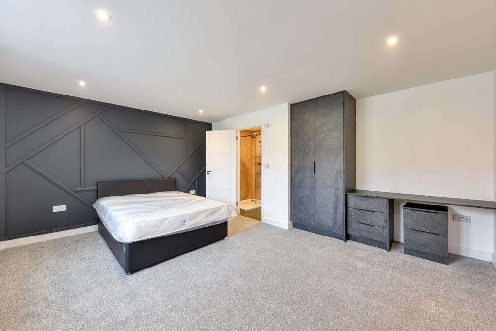 The Elms, Nottingham NG4 1 bed in a house share - £695 pcm (£160 pw)