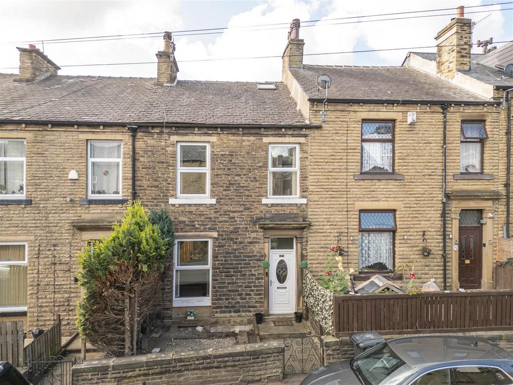 Elizabeth Street, Elland 4 bed terraced house for sale - £175,000