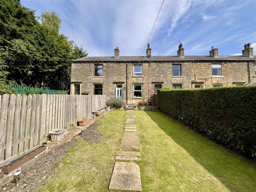 Thorn View, Elland 2 bed terraced house - £160,000