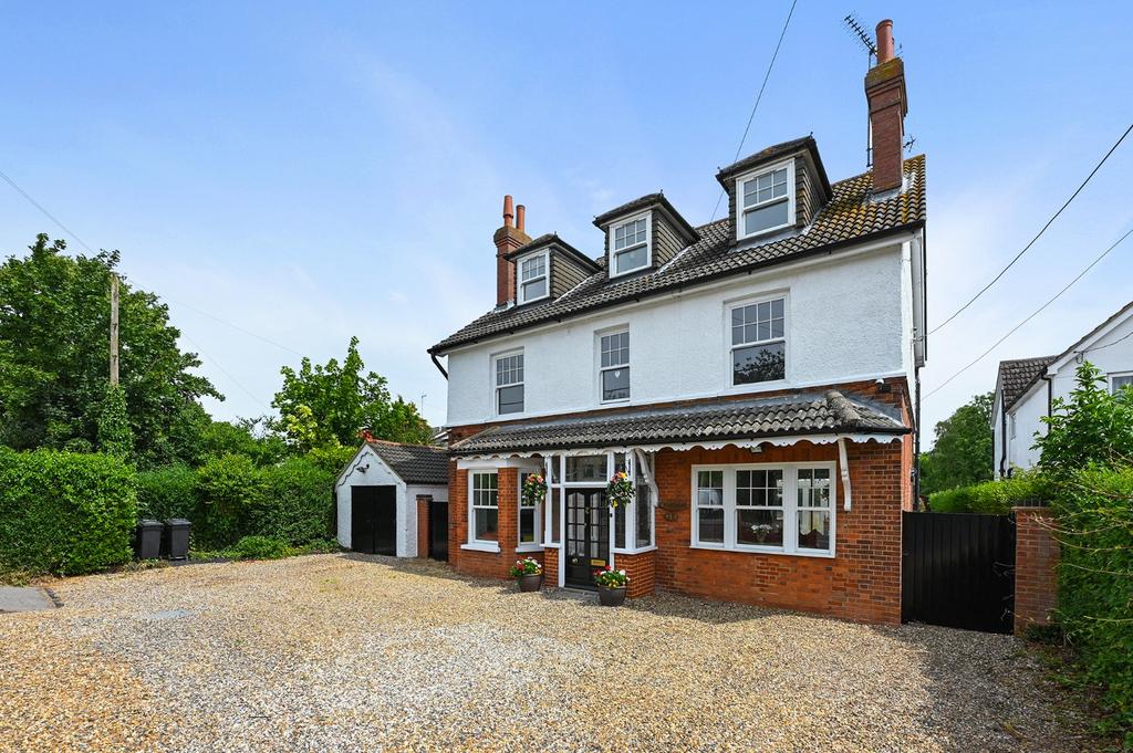 Burnham on Crouch 6 bed detached house - £1,050,000