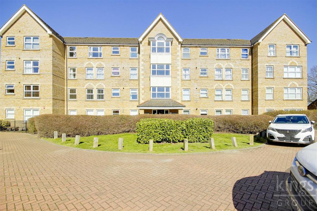 Cobham Close, Enfield 1 bed flat for sale - £265,000