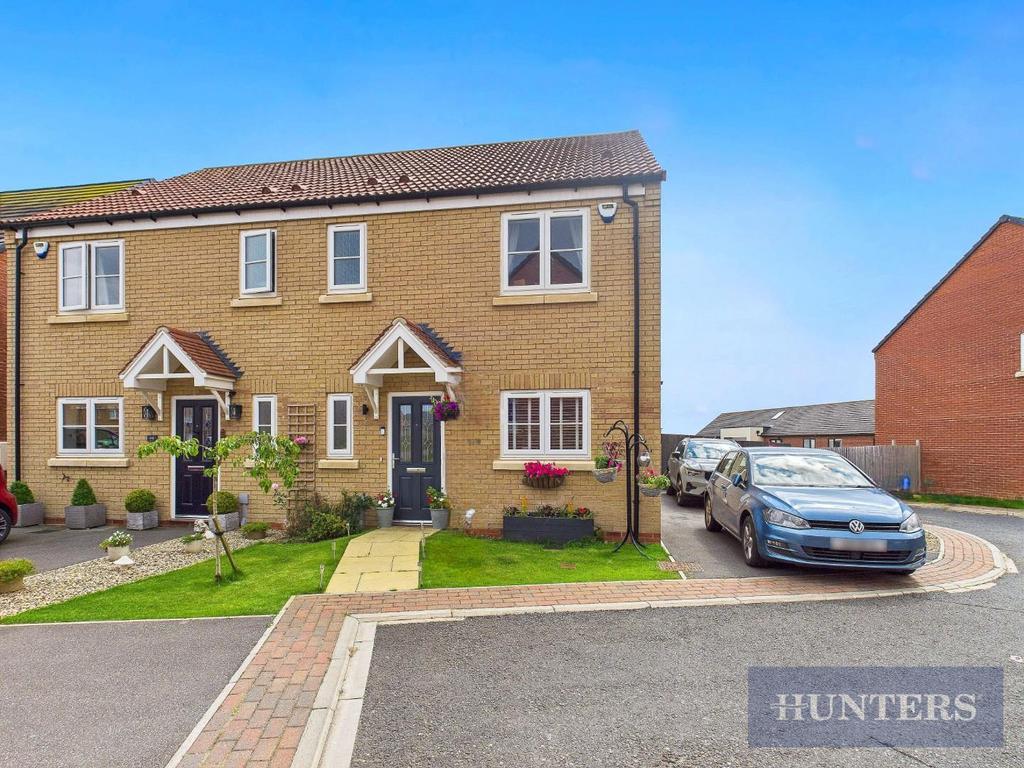 Bilberry Avenue 3 bed semi-detached house for sale - £240,000